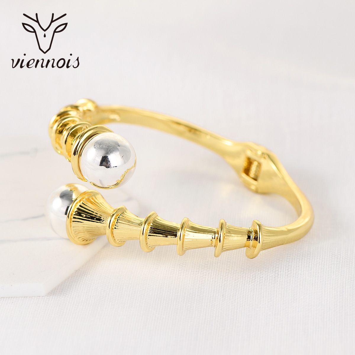 Brand New Multi-tone Plated Zinc Alloy Fashion Bangle with SGS/ISO ...