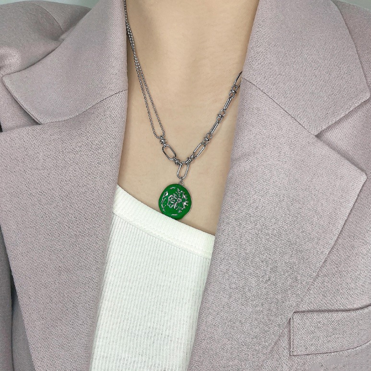 Best Enamel White Short Chain Necklace