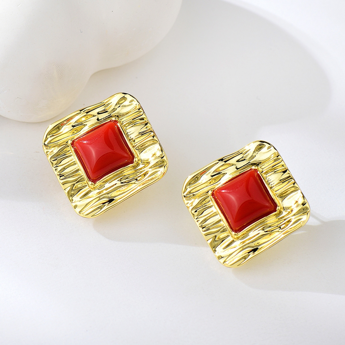 Zinc Alloy Resin Fashion Ring at Super Low Price